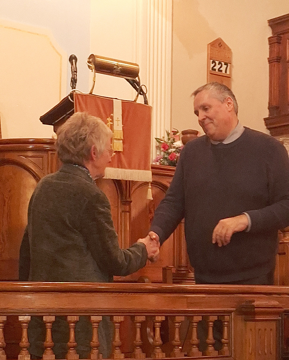 Anrhydeddu Haulwen – cyflwyno Medal Gee